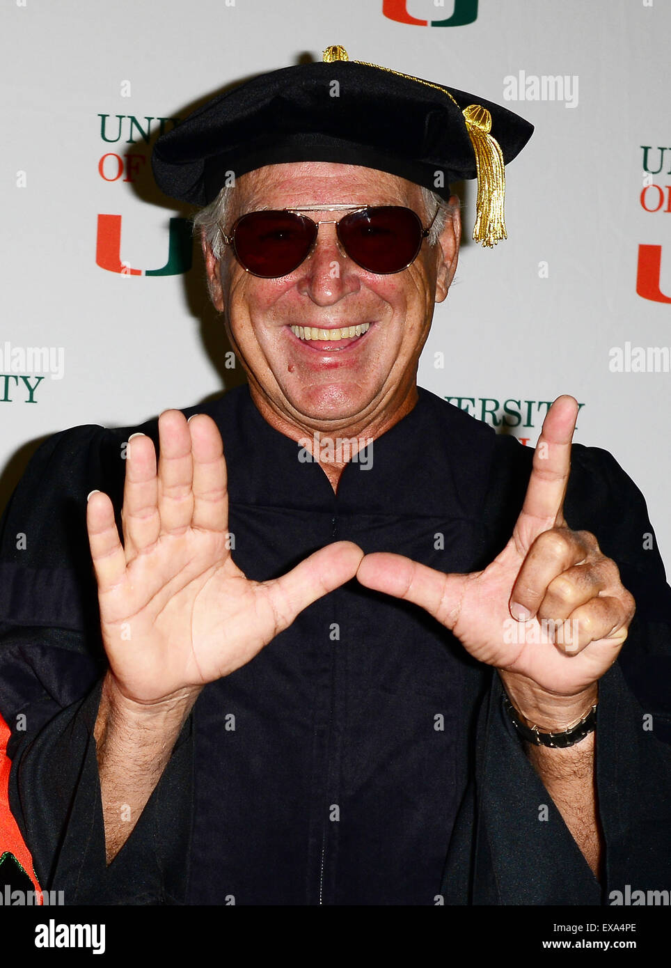 Jimmy Buffett speaks at the 2015 University of Miami Commencement, and ...