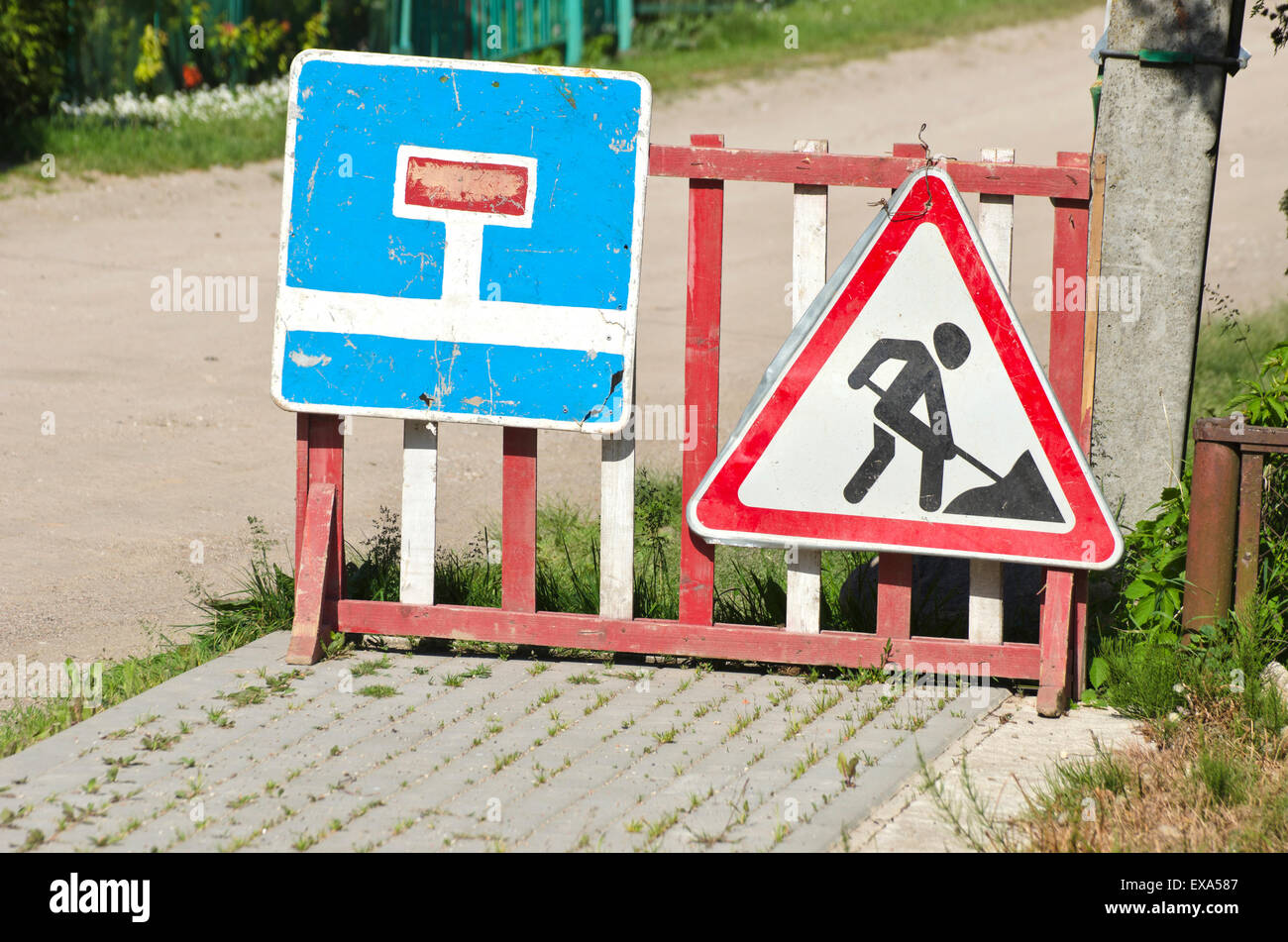 Workplace safety signs hi-res stock photography and images - Alamy