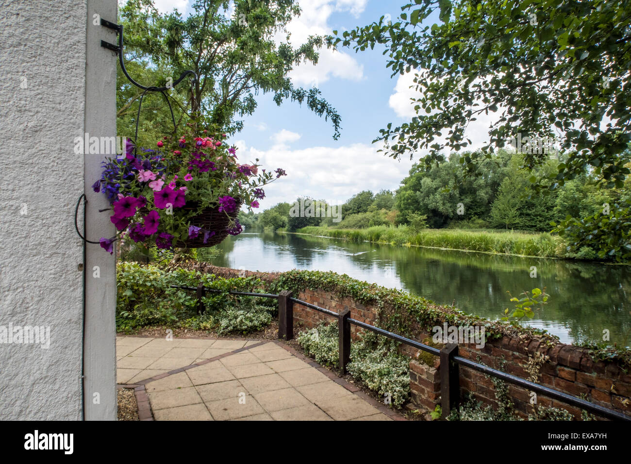 A picturesque view of the river Great Ouse in Bedfordshire Stock Photo ...