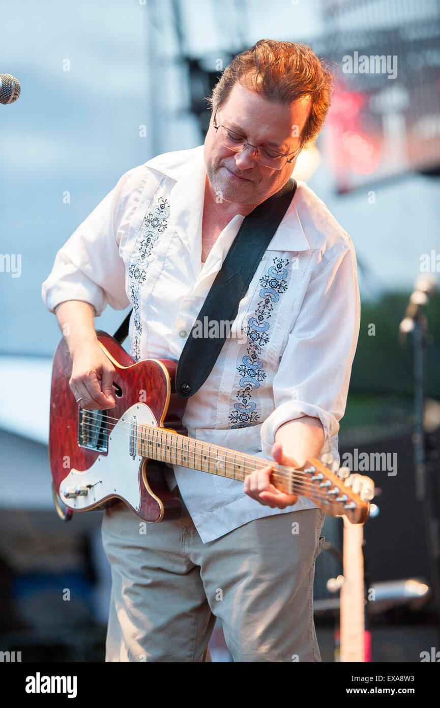 Jul 04, 2015 - Raleigh, North Carolina; USA - Singer/Guitarist GORDON ...