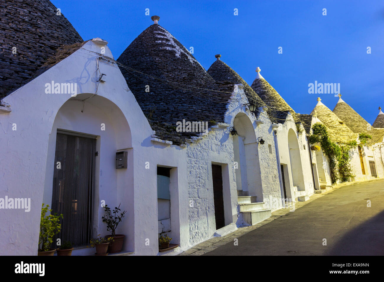 Trulli design hi-res stock photography and images - Alamy