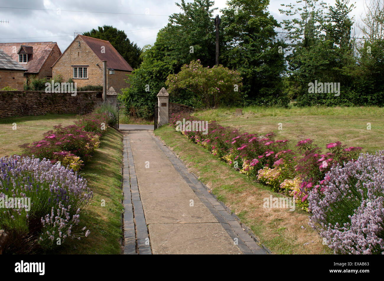 Pathway to St. John the Baptist Church, Cherington, Warwickshire ...
