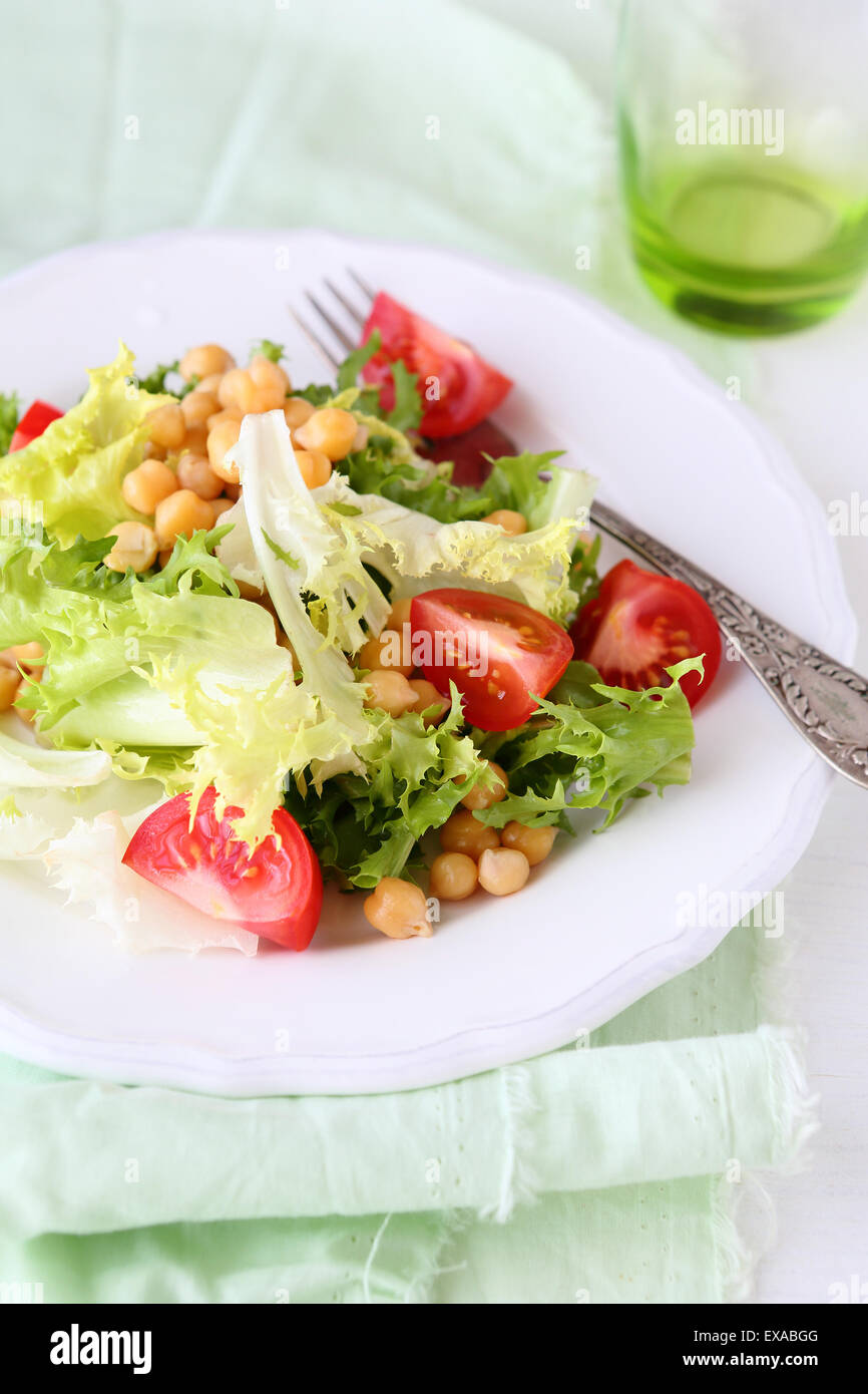 Pea on plate hi-res stock photography and images - Alamy