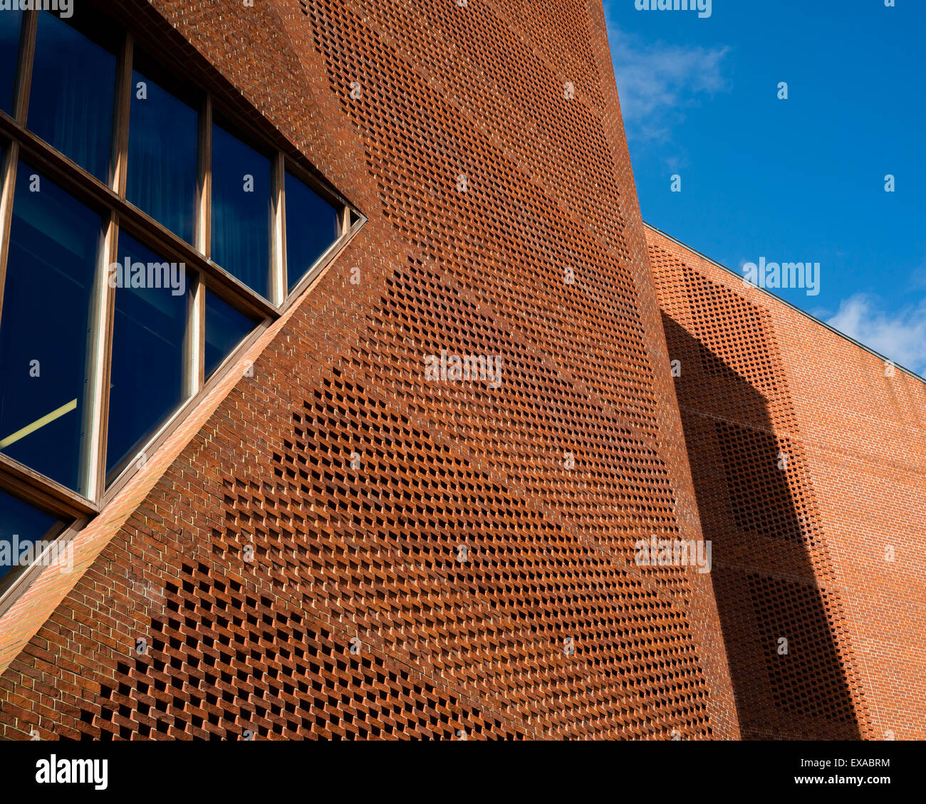 Exterior detail of brickwork. London School Of Economics, Saw Swee Hock ...