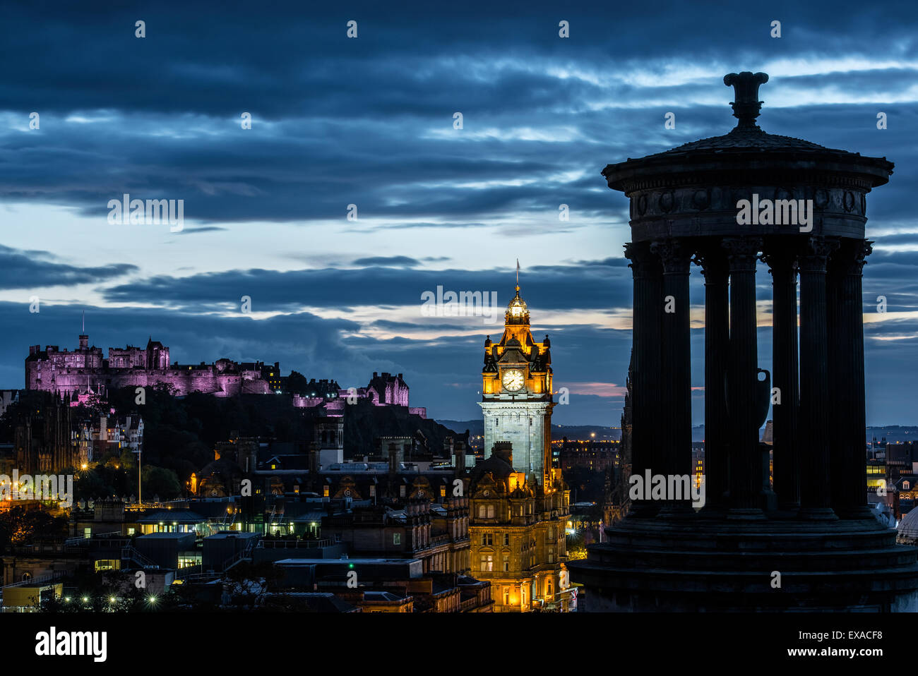 Edinburgh skyline night hi-res stock photography and images - Alamy