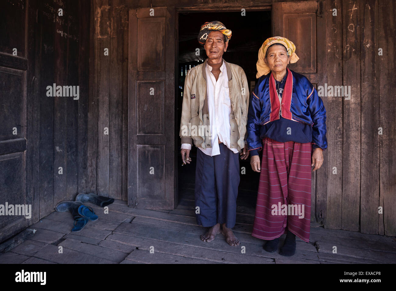 Man and woman from Palaung tribe, Taung Ni Village, Kalaw, Shan State ...