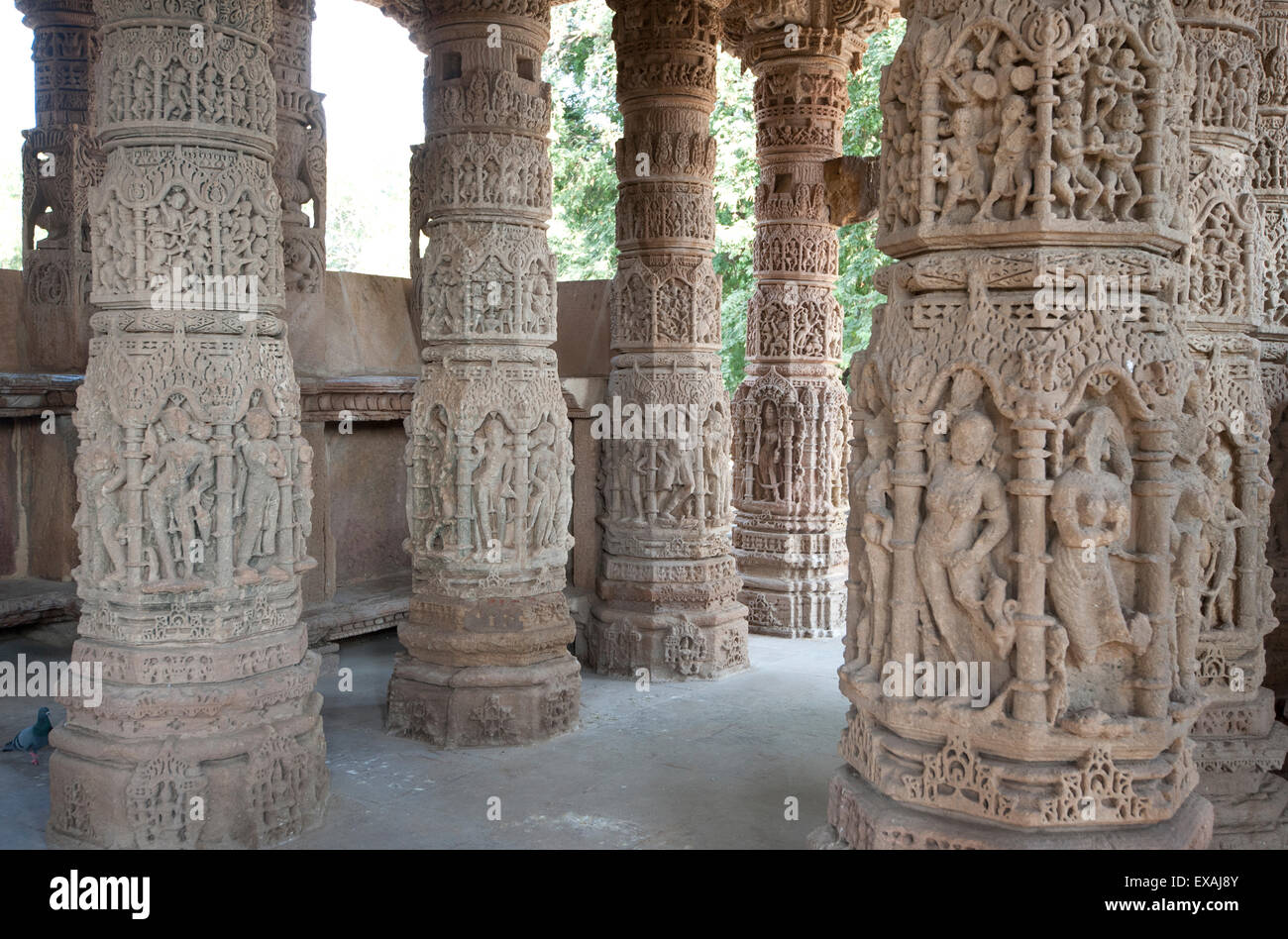 Carved pillars at Solanki dynasty Modhera Sun Temple, Modhera, Gujarat ...