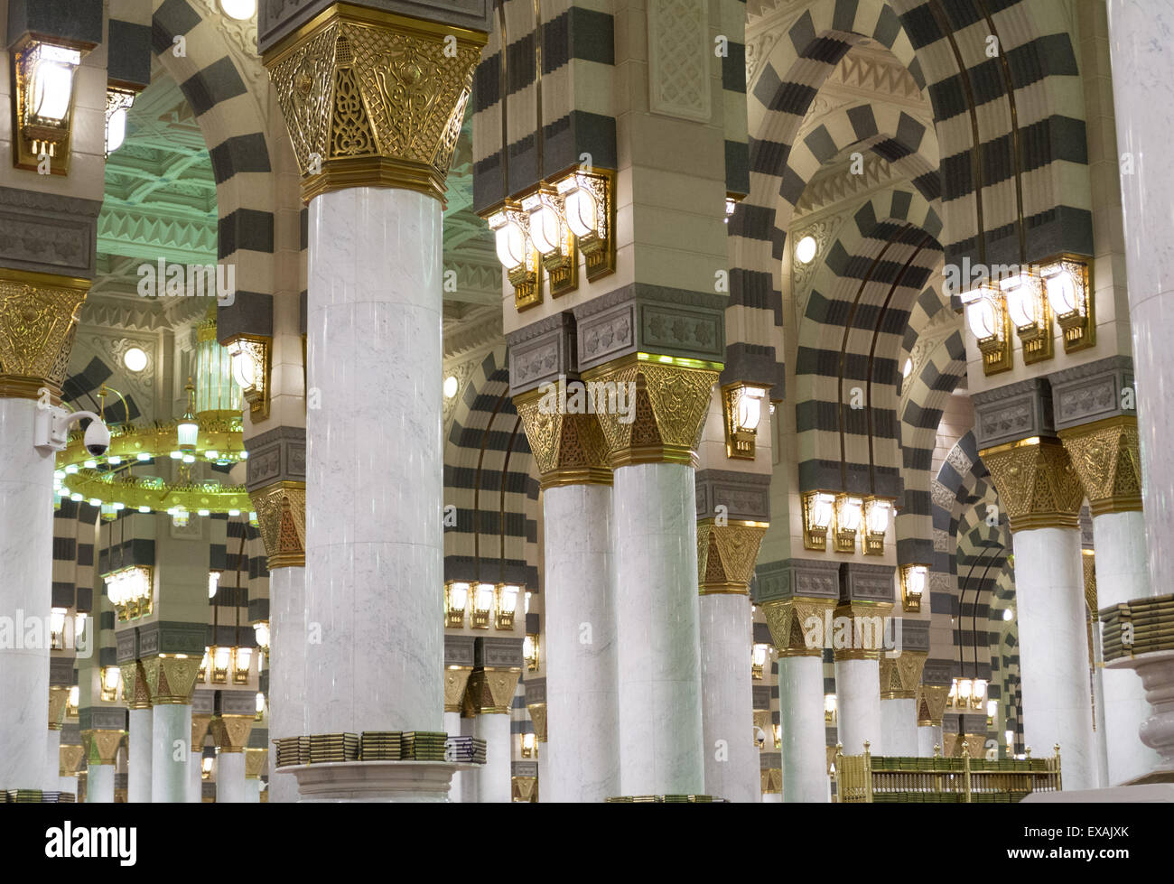 Maddena holy mosque Stock Photo - Alamy