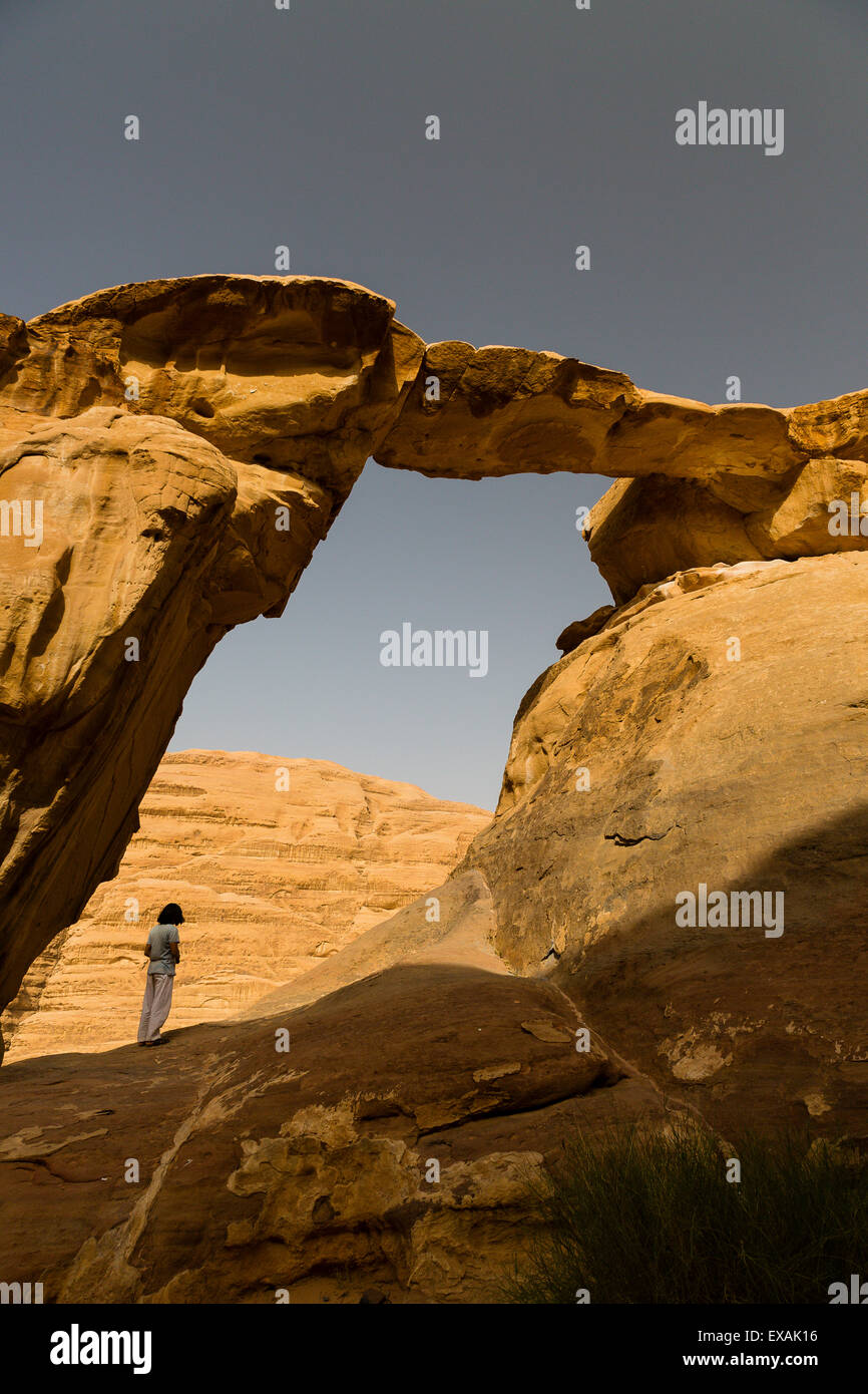Man under the arch hi-res stock photography and images - Alamy