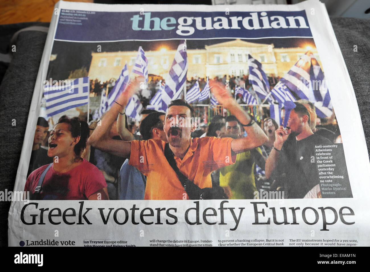 Greek newspaper hi-res stock photography and images - Alamy