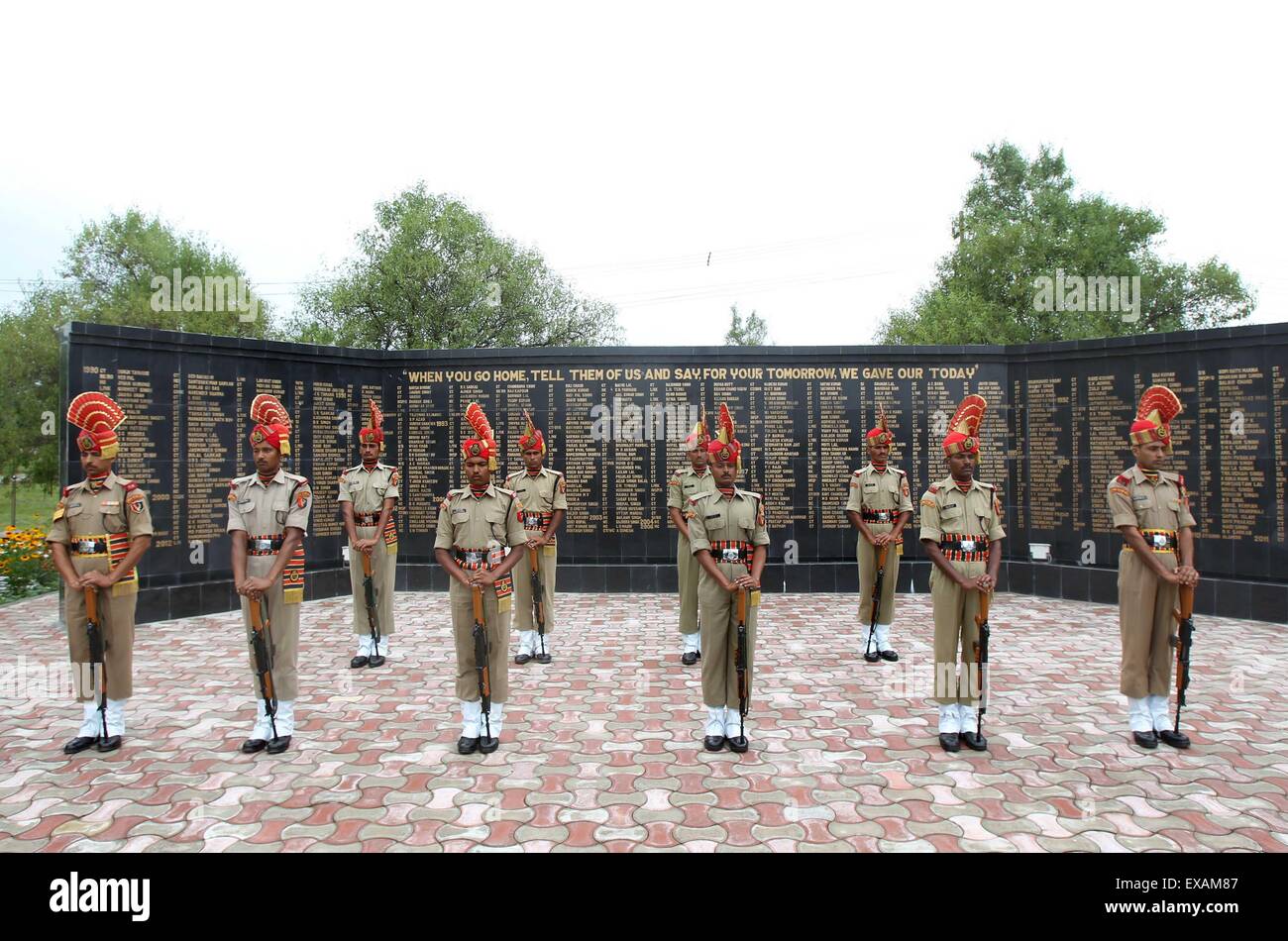 Border security force bsf guard hi-res stock photography and images - Alamy