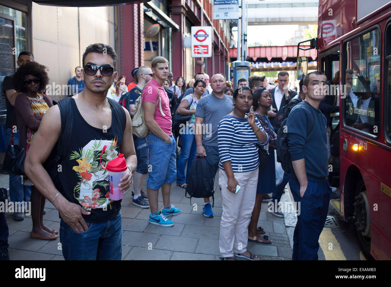 Overcrowded bus uk hi-res stock photography and images - Alamy