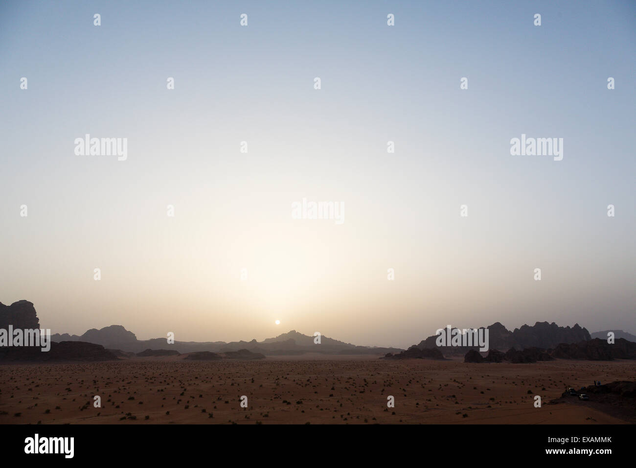 Wadi Rum, Jordan. Sunset over the desert Stock Photo - Alamy