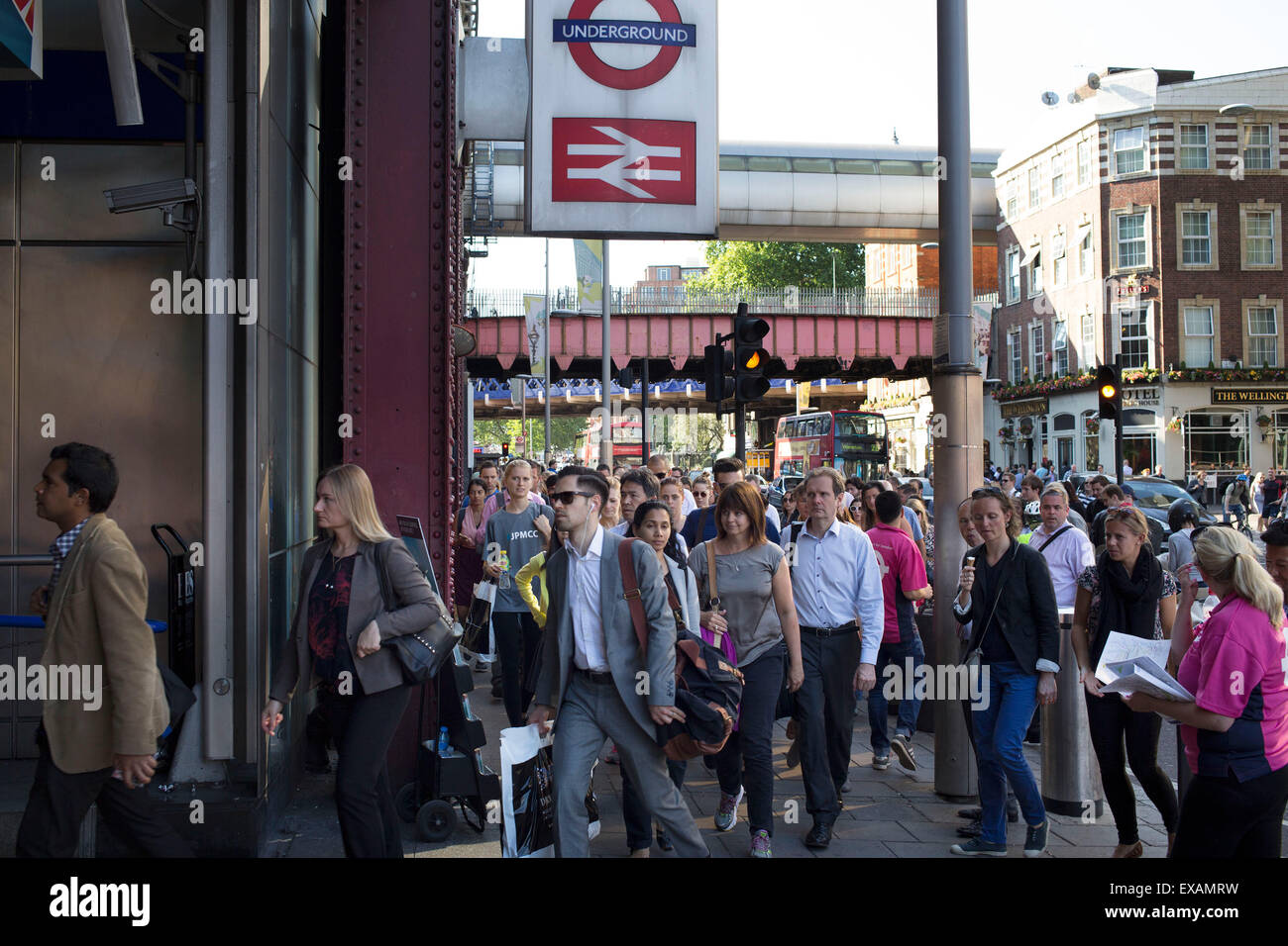 Train cancelled commuters uk hi-res stock photography and images - Alamy