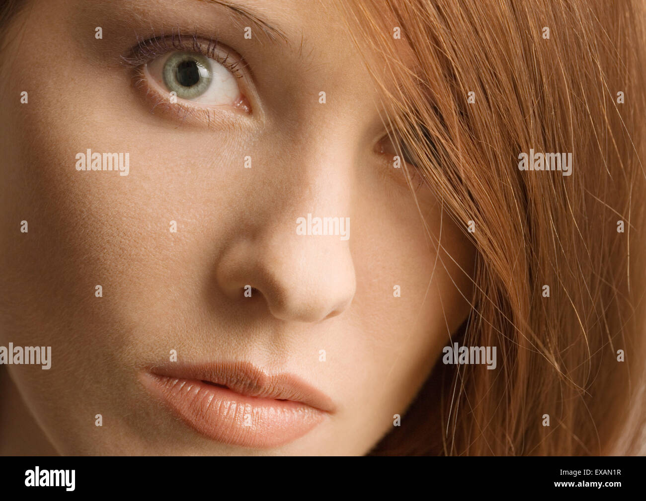 Women eye close up eyes wide hi-res stock photography and images - Alamy