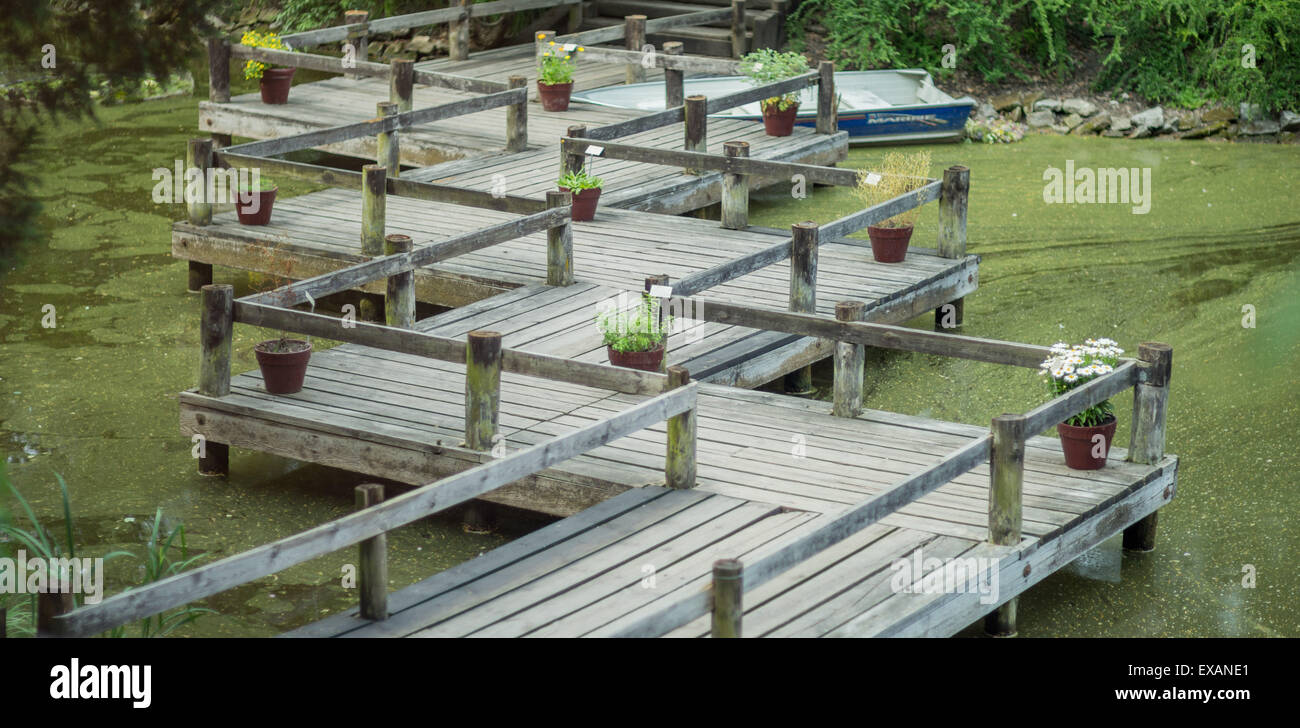 Wooden footbridge hi-res stock photography and images - Alamy