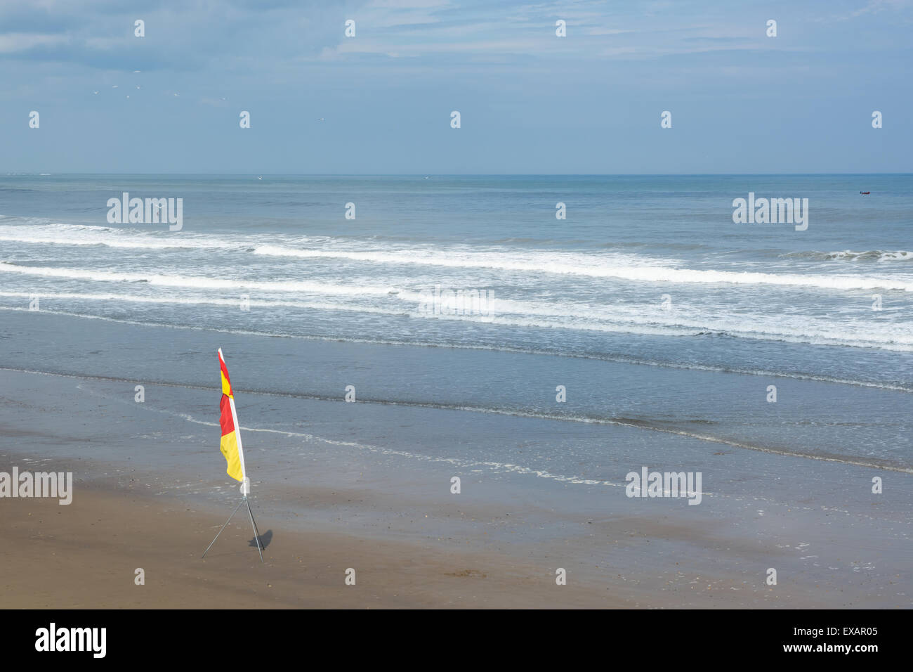 Bathing flag on a beach Stock Photo - Alamy