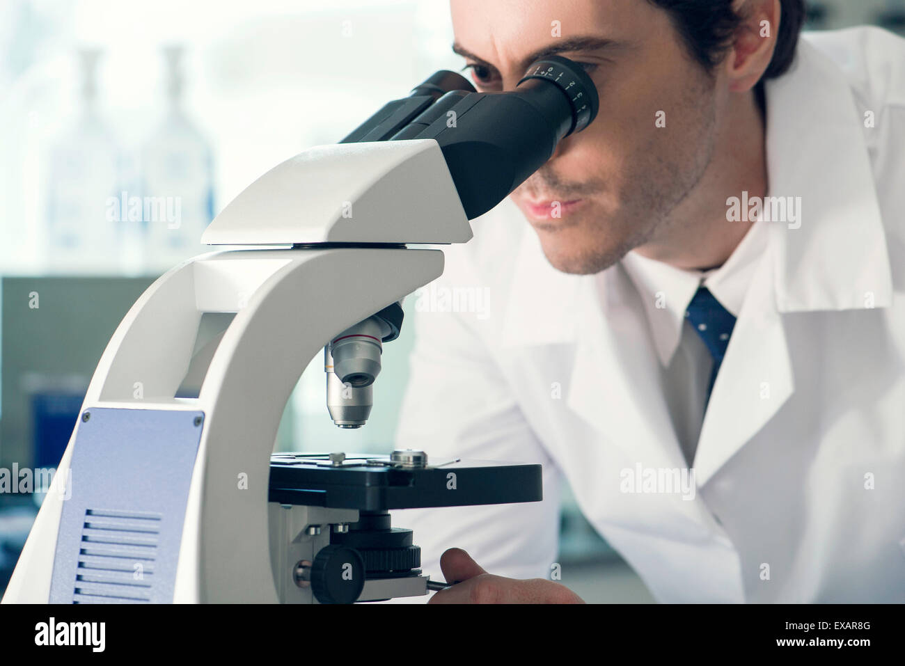 Doctor assistant concentration hi-res stock photography and images - Alamy
