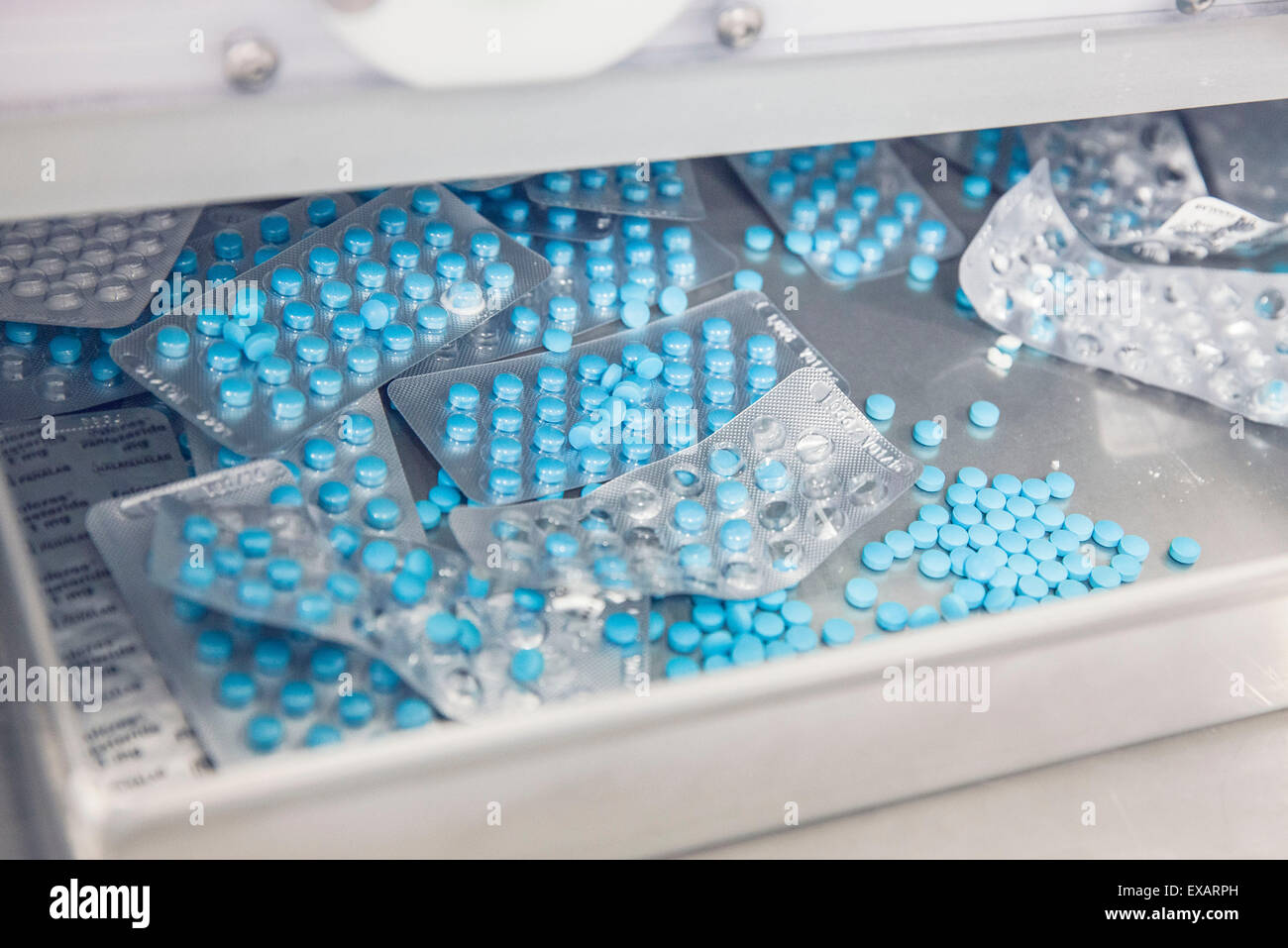 Defective products hi-res stock photography and images - Alamy