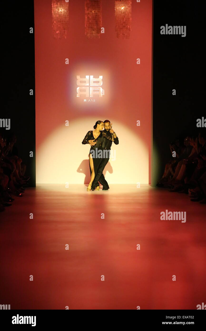 Riani fashion hi-res stock photography and images - Alamy