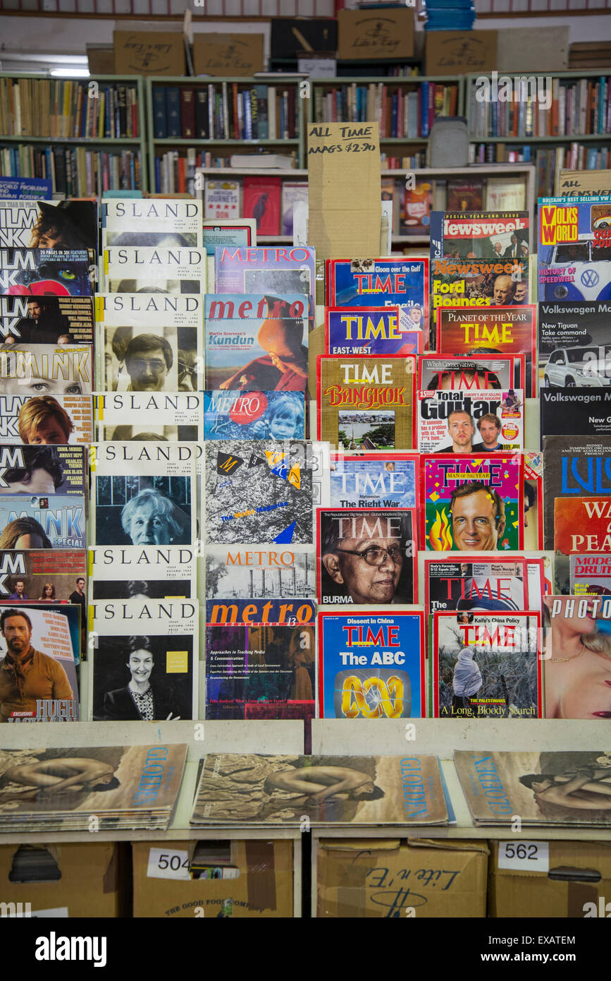 Vintage magazines hi-res stock photography and images - Alamy