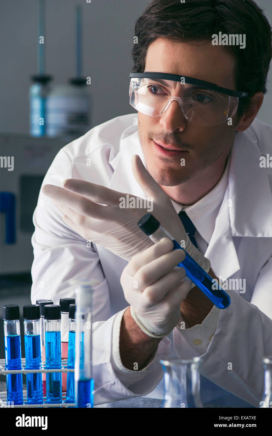 Lab coats scientist hi-res stock photography and images - Alamy