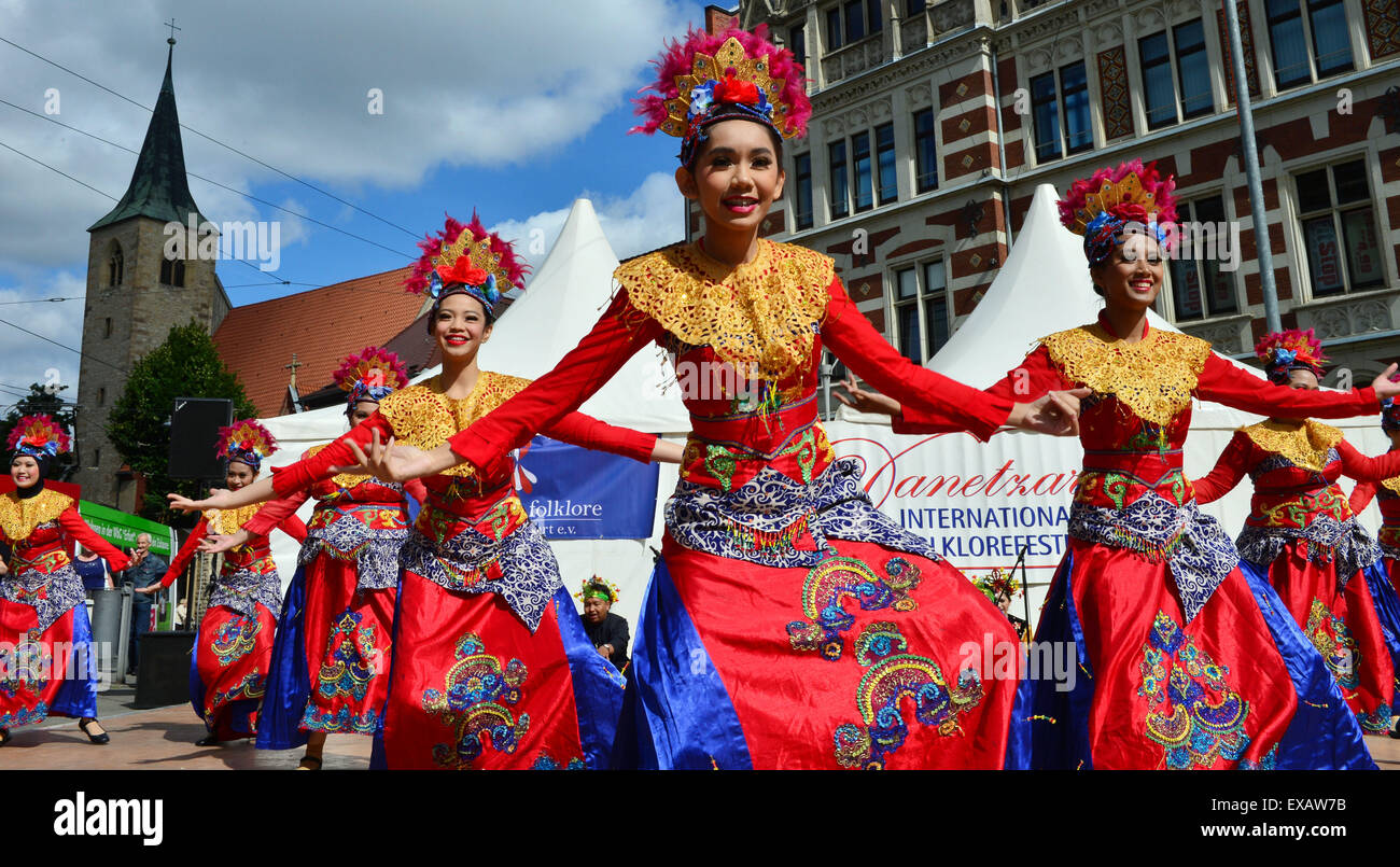 Erfurt, Germany. 10th July, 2015. The dancers of the "Sma Negeri 68 ...