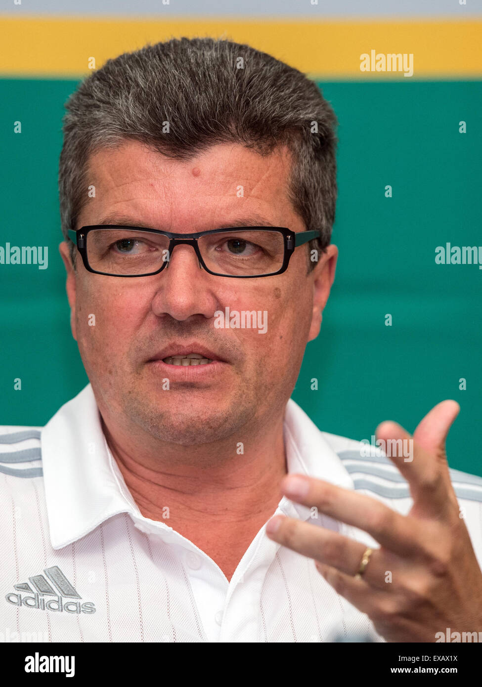 Professional Referee High Resolution Stock Photography and Images - Alamy
