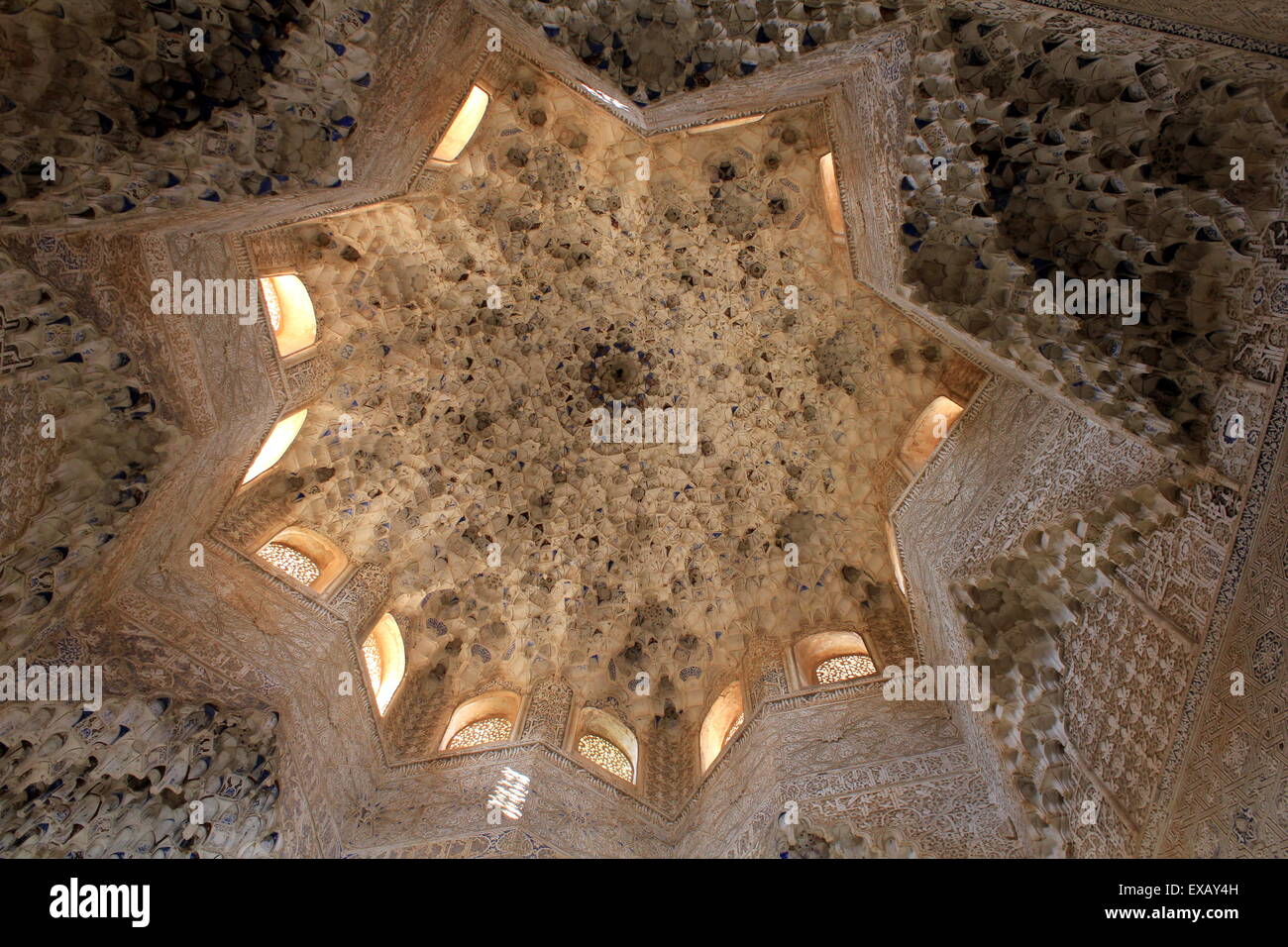Alhambra - ceiling Stock Photo - Alamy