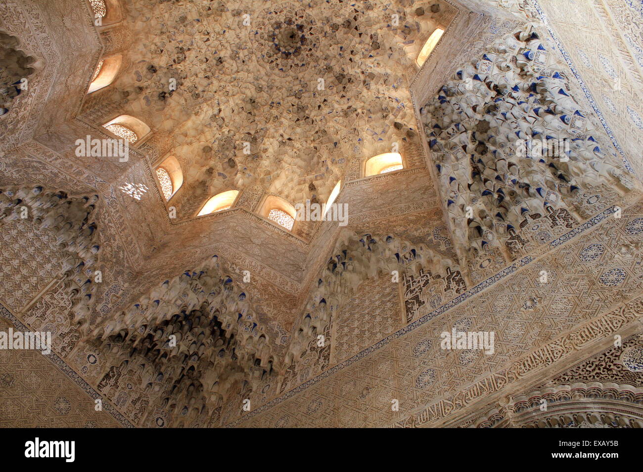 Alhambra - ceiling Stock Photo - Alamy