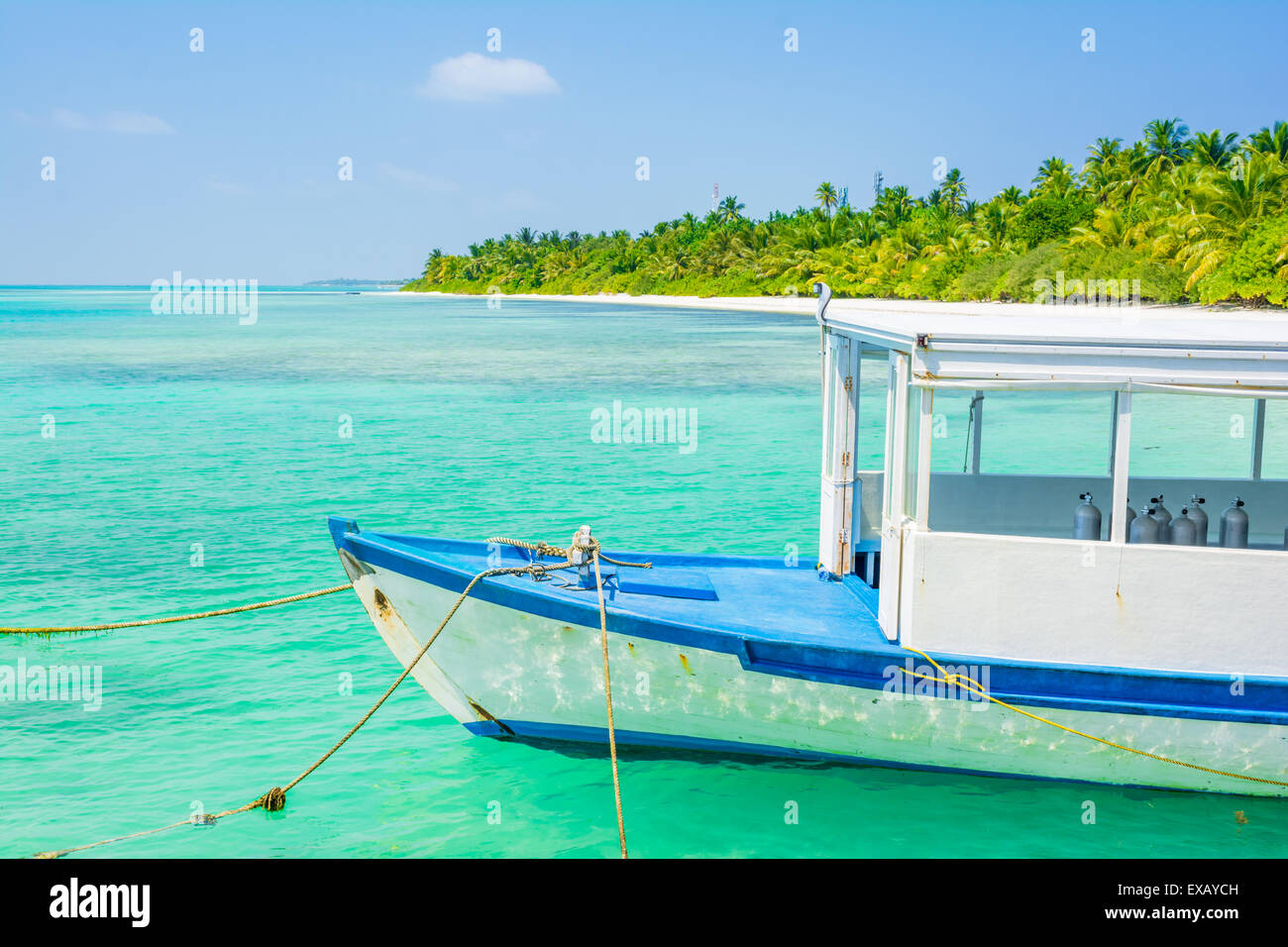 Docked excursion boat hi-res stock photography and images - Alamy