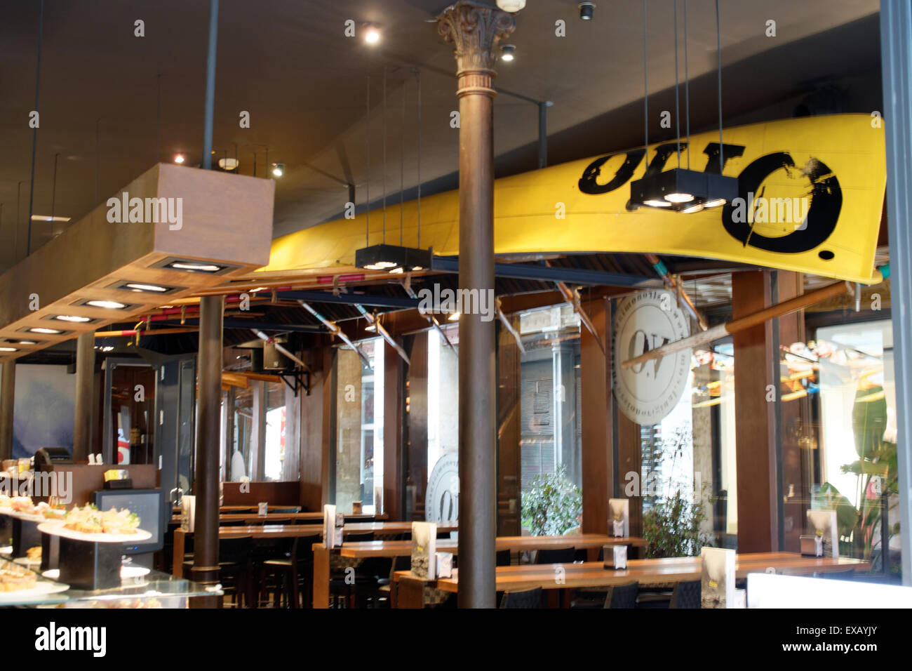 Boat and oars Stock Photo - Alamy