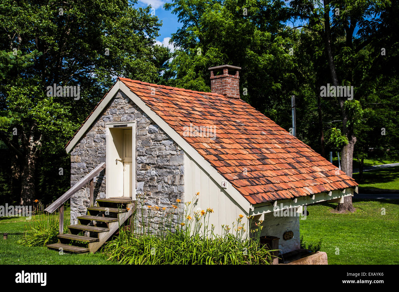 Springhouse hi-res stock photography and images - Alamy