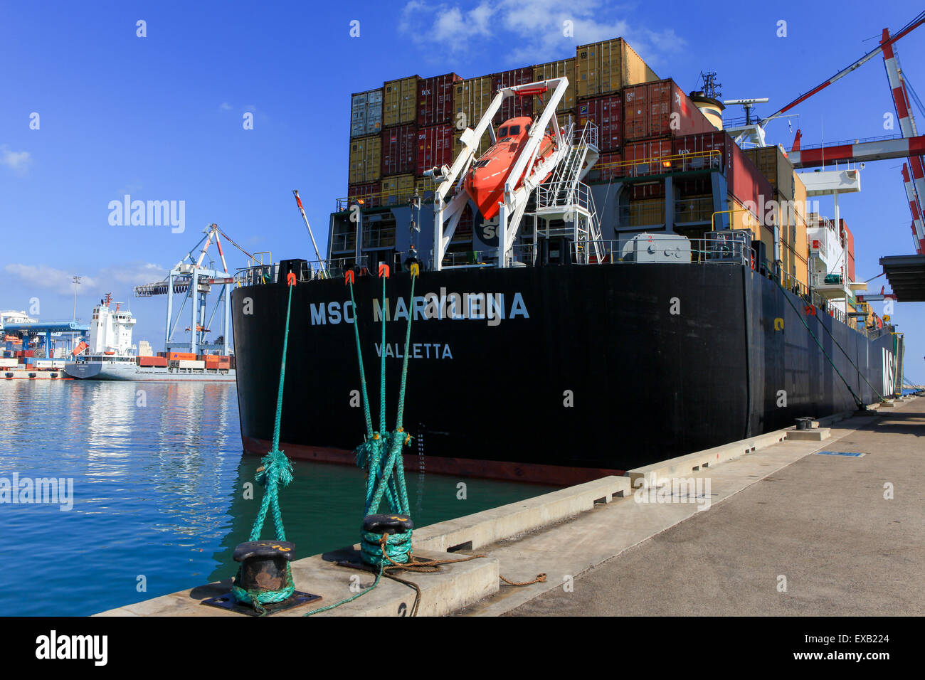 Large loaded Container ship docked at port Stock Photo - Alamy