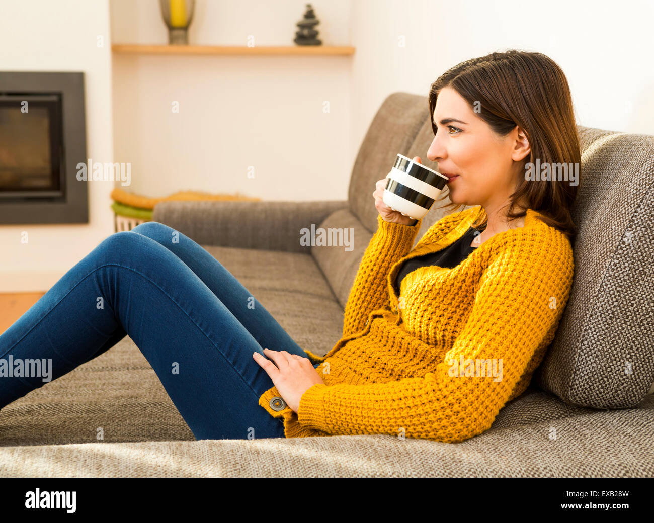 Young women having a good time hi-res stock photography and images - Alamy