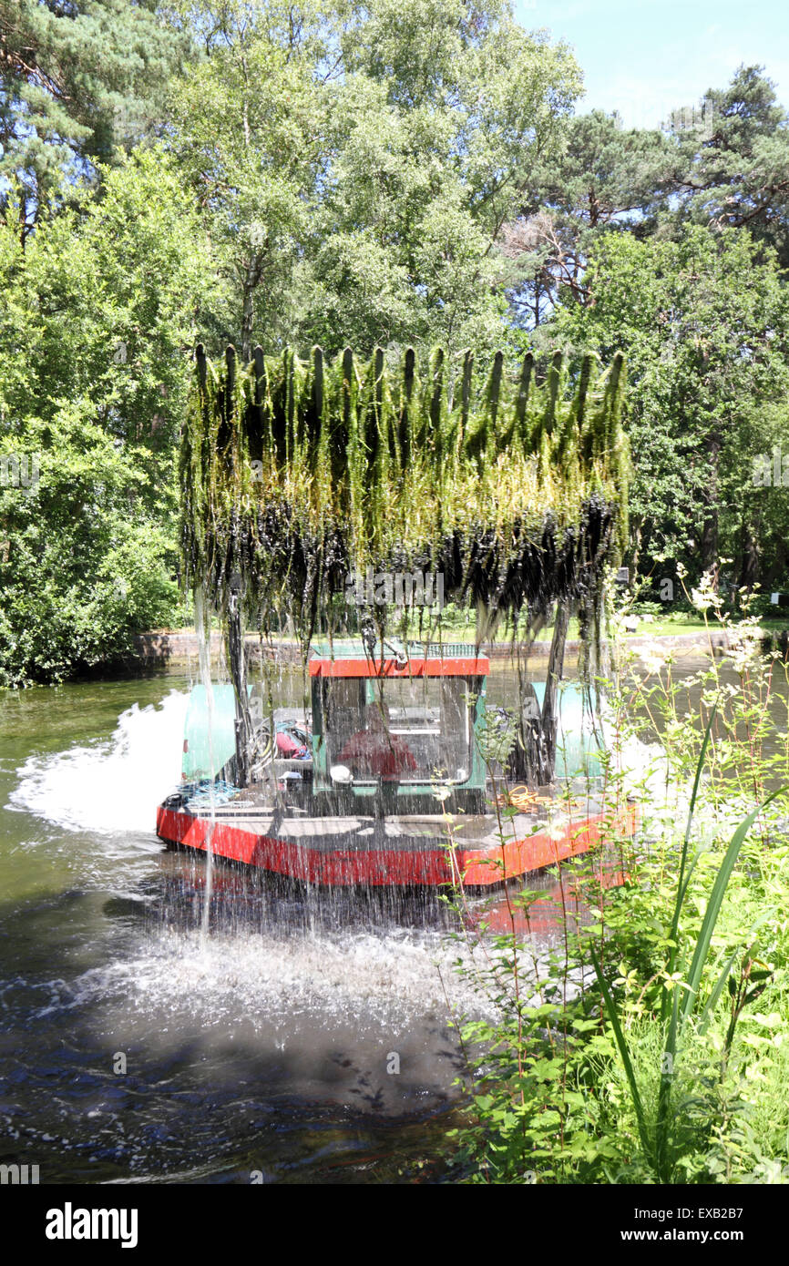 Basingstoke Canal, Deepcut, Surrey, UK. 10th July 2015. A deisel ...