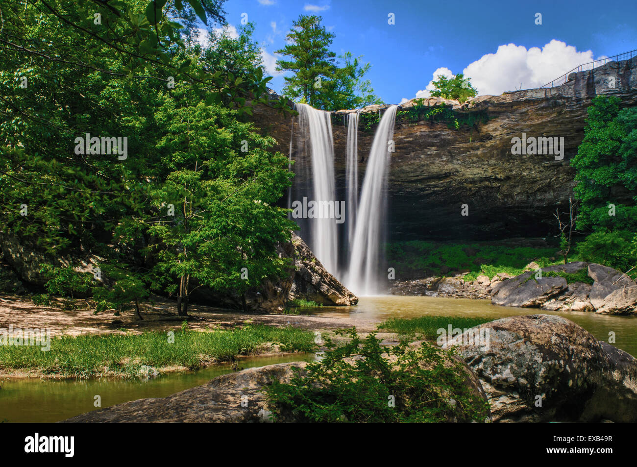 Calm waterfall hi-res stock photography and images - Alamy