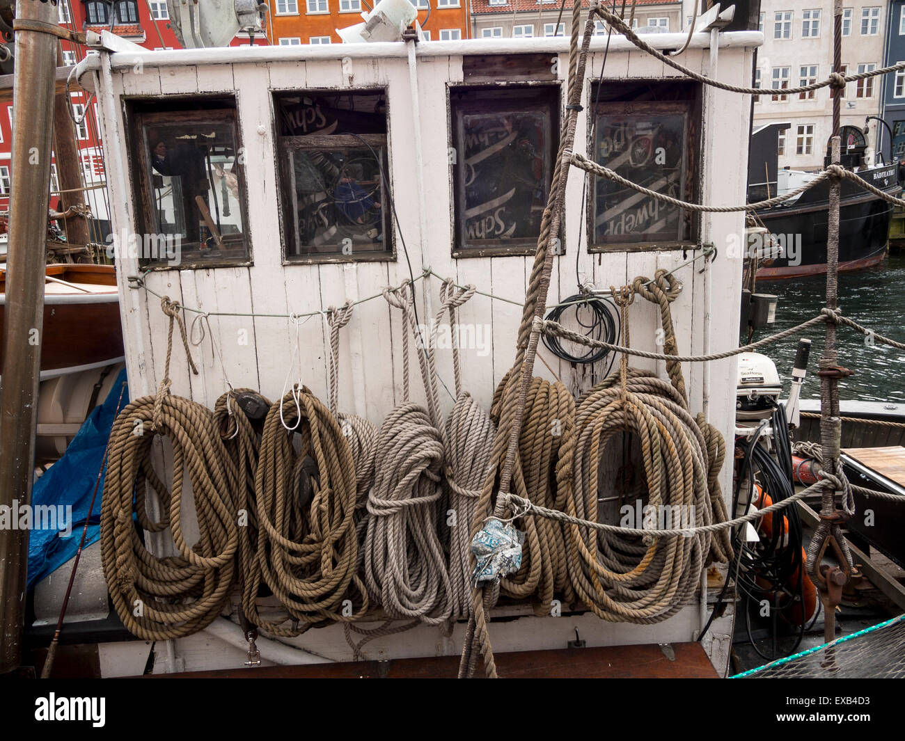 detail of ropes on a traditional boat in the Nyhavn harbour area ...