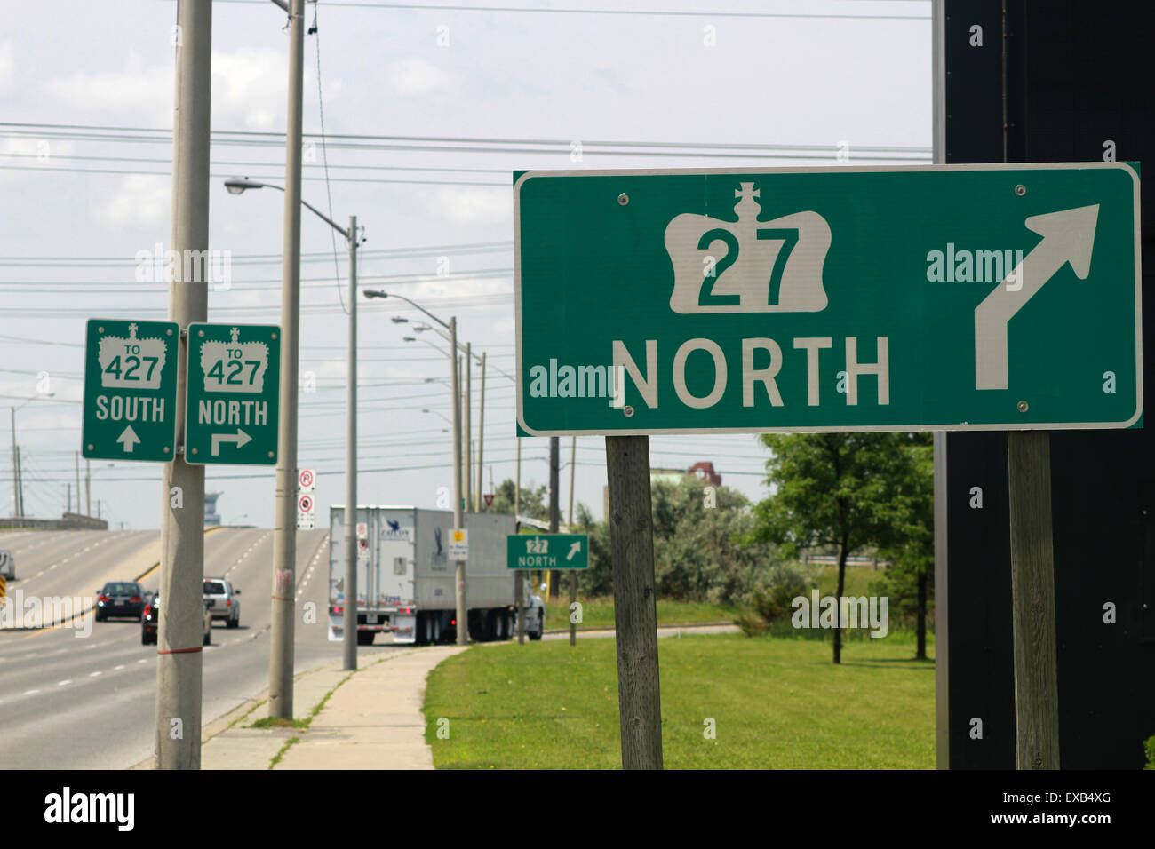 Road signs for the 427 on Airport Road in Toronto, Ont Stock Photo - Alamy