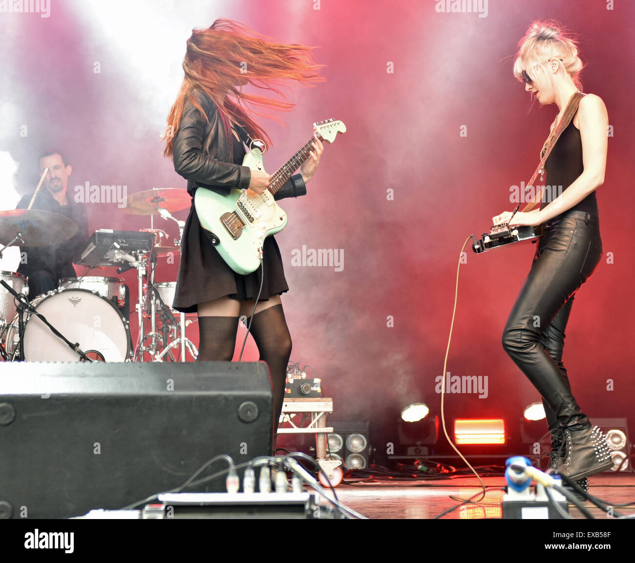 Larkin poe hi-res stock photography and images - Alamy