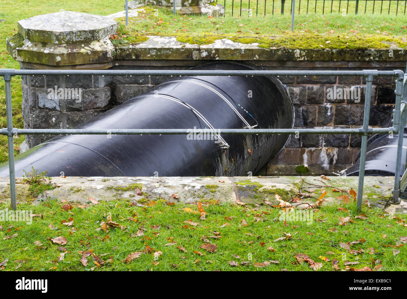 Elan valley aqueduct hi-res stock photography and images - Alamy