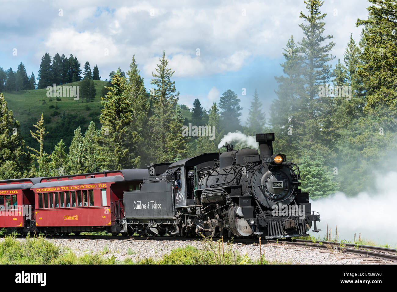 Steam locomotive engine 488 at Lobato Trestle, Cumbres & Toltec Scenic ...