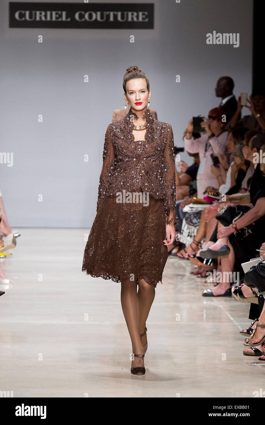 Danza tudor hi-res stock photography and images - Alamy