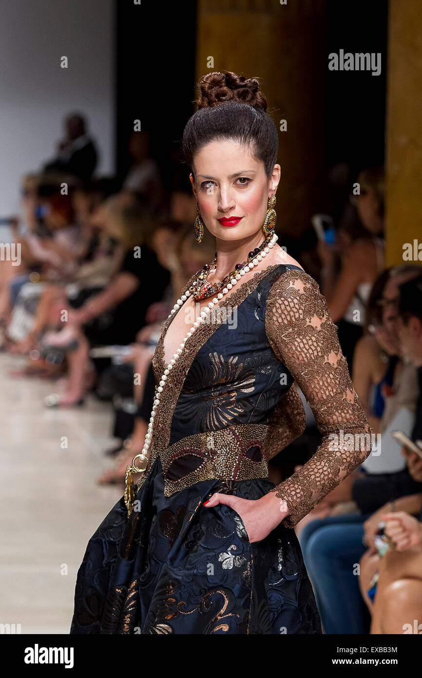 Danza tudor hi-res stock photography and images - Alamy