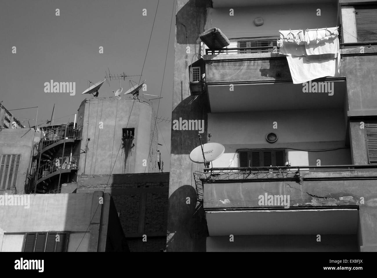 Run down neighbourhood hi-res stock photography and images - Alamy