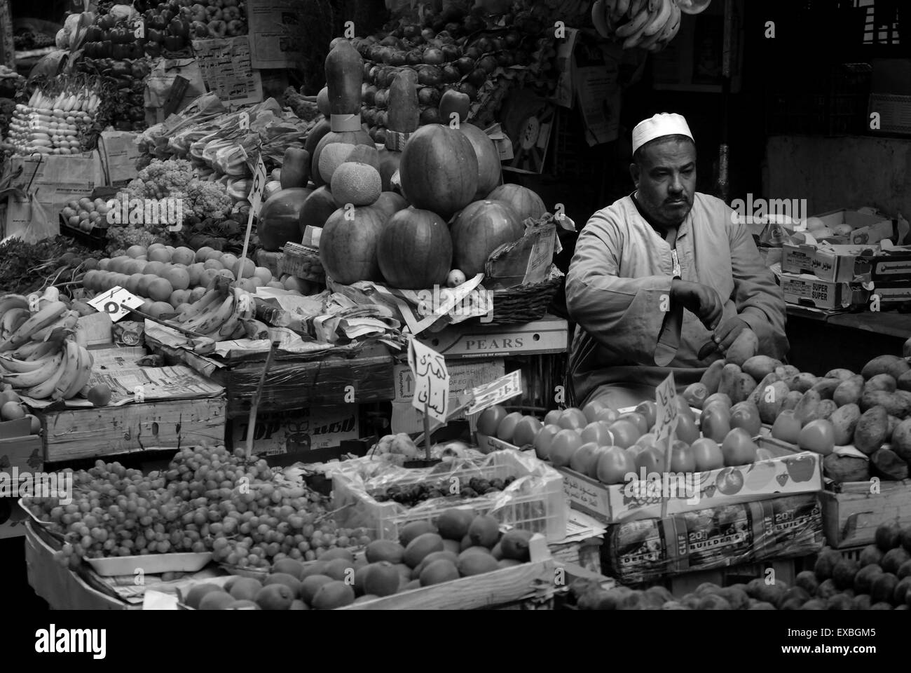 Fruit bazaar Black and White Stock Photos & Images - Alamy