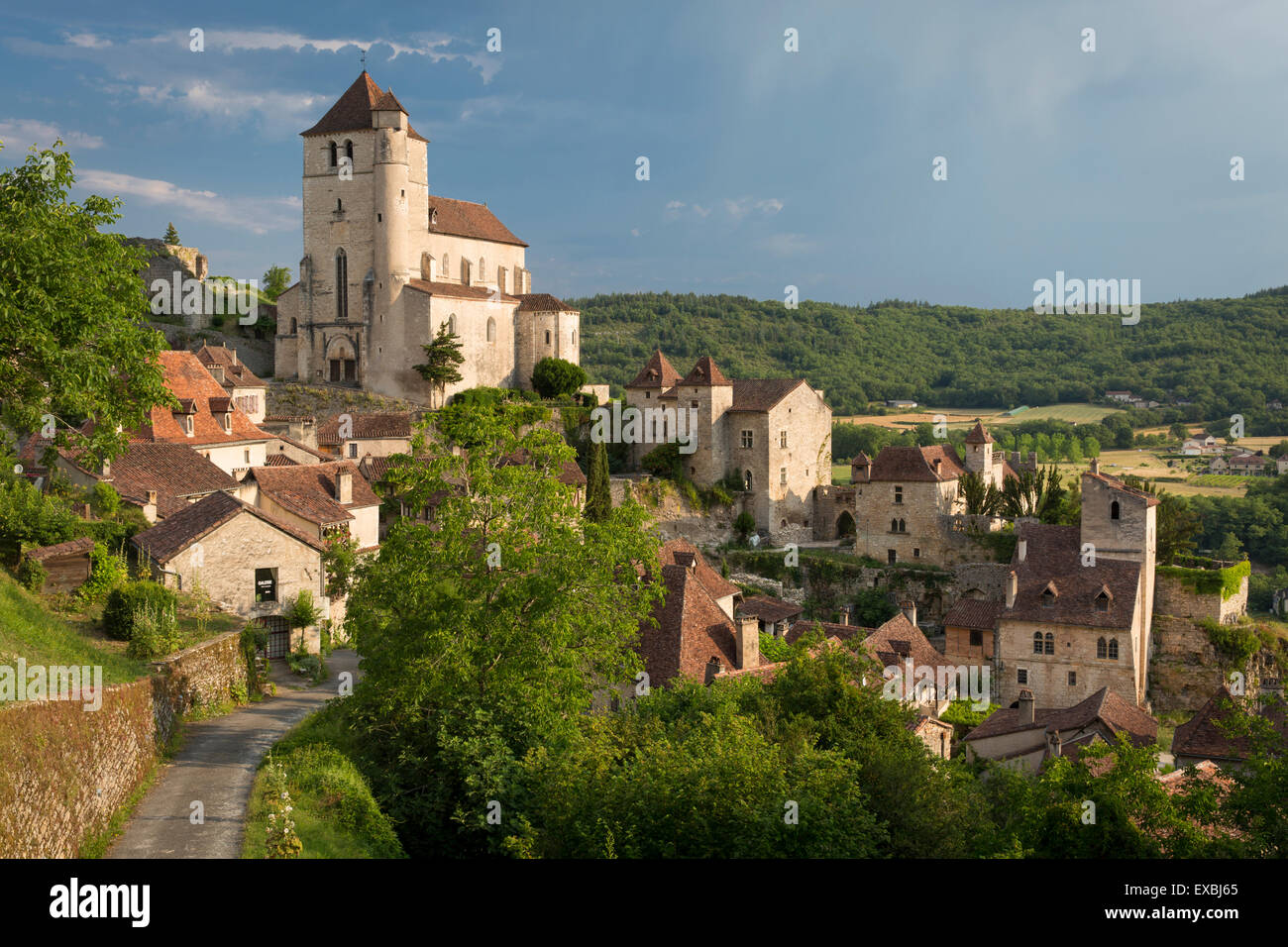 Medieval village of france hi-res stock photography and images - Alamy