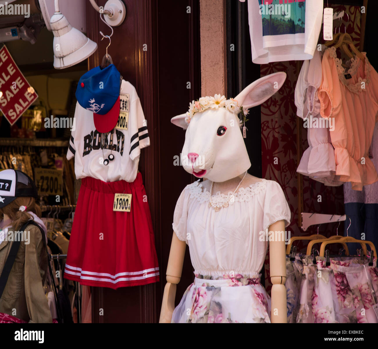 Japan shopping mannequin hi-res stock photography and images - Alamy