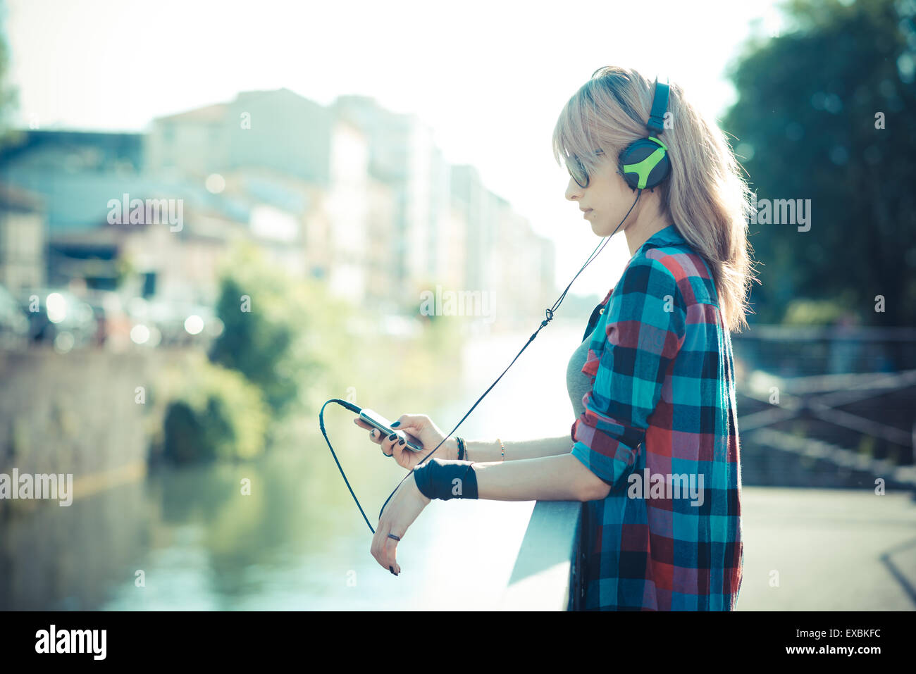 young beautiful model woman in the city Stock Photo - Alamy