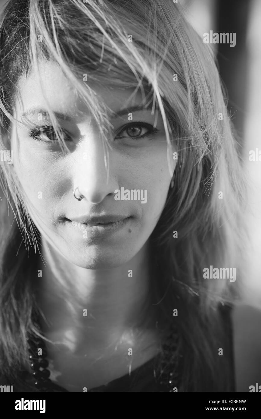 young beautiful model woman in the city Stock Photo - Alamy